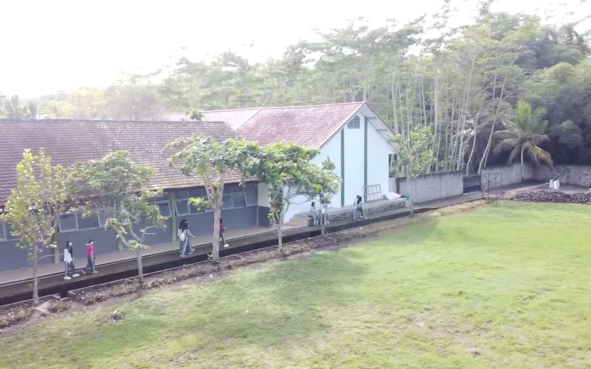 Sarana & Prasarana - SMA Negeri 1 Pagak - Gera Labda Cakasana